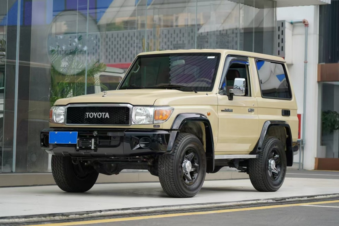 丰田 LC71 中东版4.0 黄外/棕内 2024年1月上牌 1678公里-恩佐网